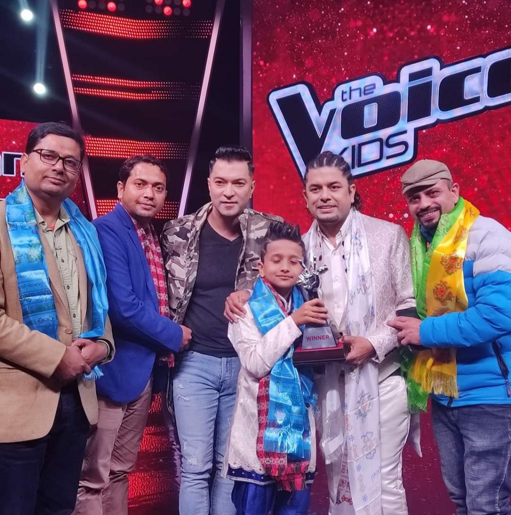 मकवानपुरका जेनिशले जिते भ्वाइस किड्सको पहिलो उपाधि - Nirantarnews.com